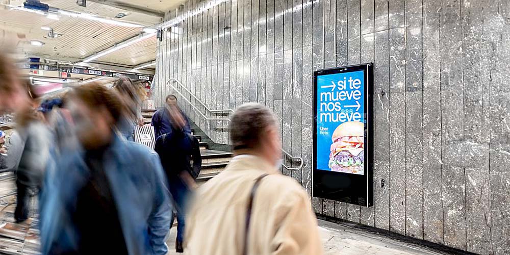 Publicidad Metro Barcelona Circuito Digital - Todo Publicidad Exterior